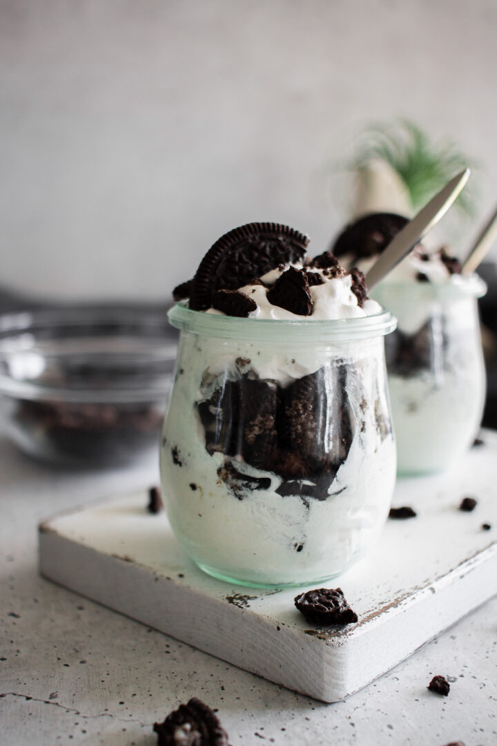 2 Ingredient Oreo Dessert that's Easy to Make - The Bonnie Fig