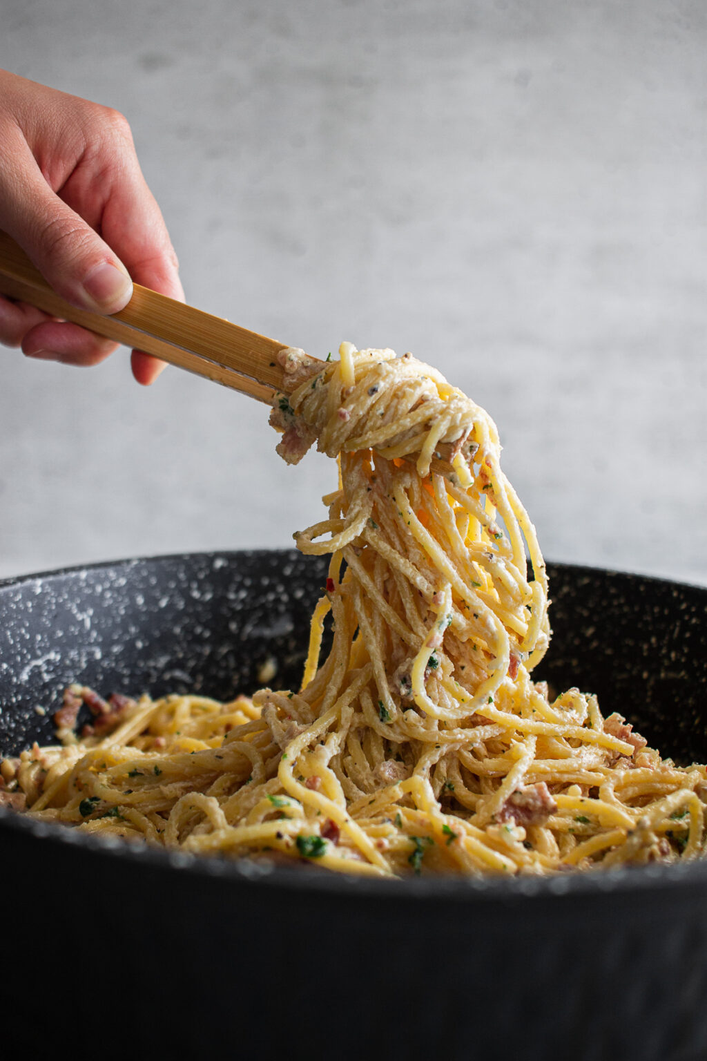 Bacon Spaghetti Recipe With A Creamy Garlic Sauce - The Bonnie Fig