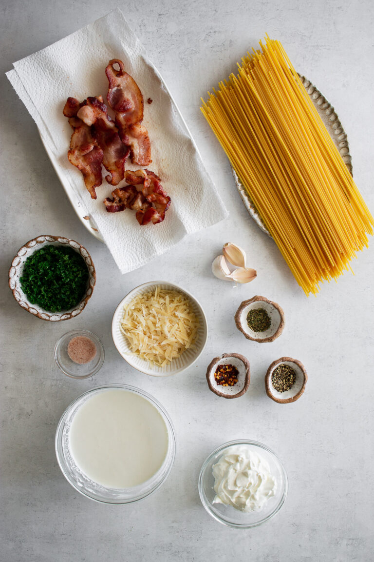 Bacon Spaghetti Recipe With A Creamy Garlic Sauce - The Bonnie Fig