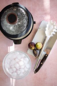 Tips and Step by Step Photos for How to Peel Figs